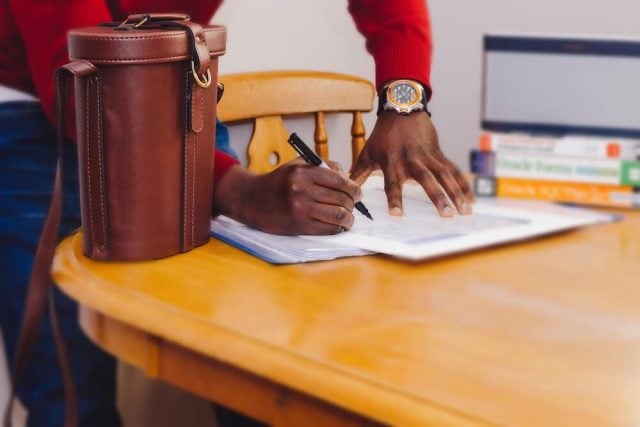 Contrat de location saisonnière (modèle simplifié) : créez le vôtre